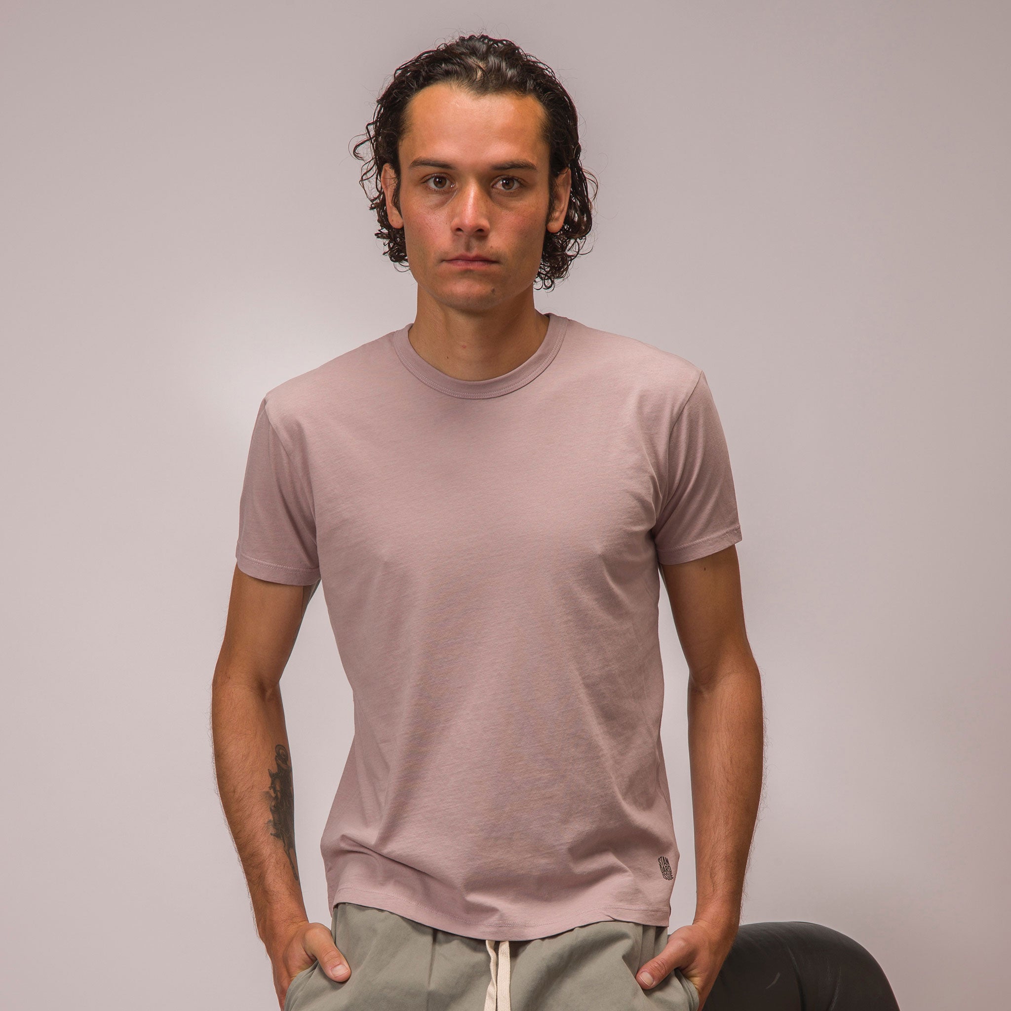 Lightweight Fitted Tee Antler – STANDARD ISSUE TEES